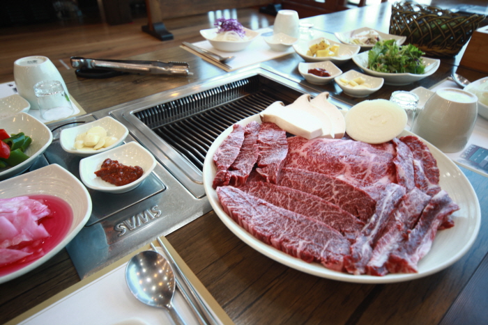 Hoengseong Hanu Maeul (횡성한우마을) : VISITKOREA