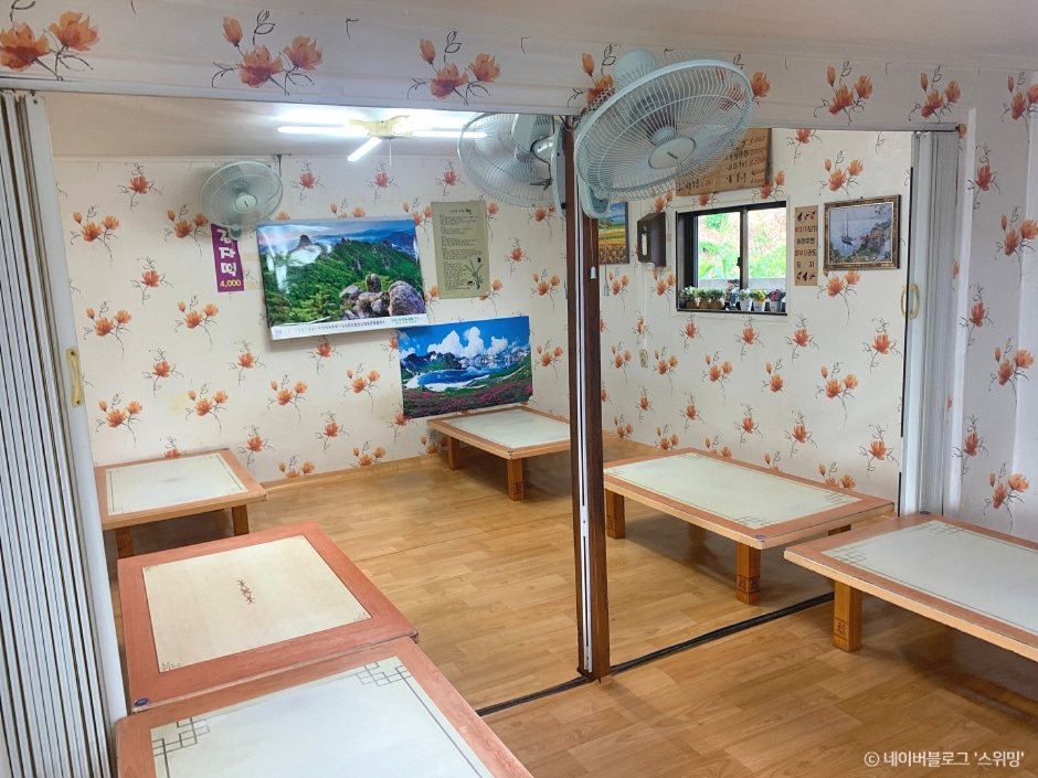 Jangneung Boribapjip (장릉보리밥집) : VISITKOREA