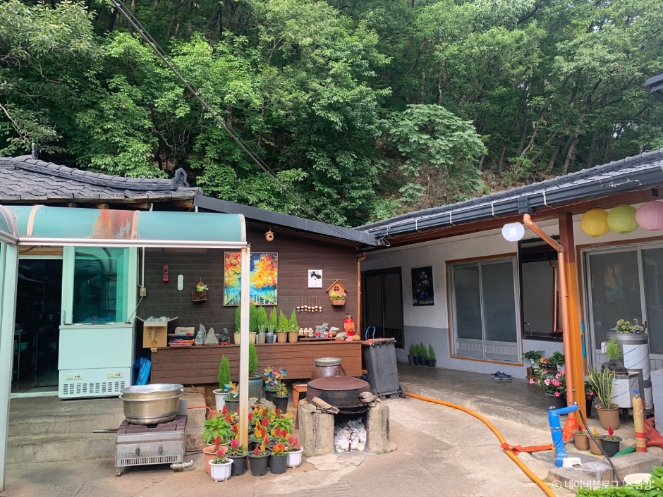 Jangneung Boribapjip (장릉보리밥집) : VISITKOREA