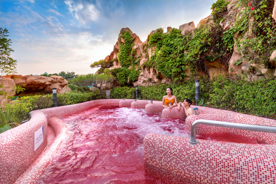 SPLAS RESOM（스플라스 리솜） : 韓国観光公社公式サイト「VISITKOREA」