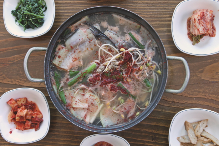 Haeoreum Geojinhang Saengseon Jjim (해오름 거진항 생선찜) : VISITKOREA