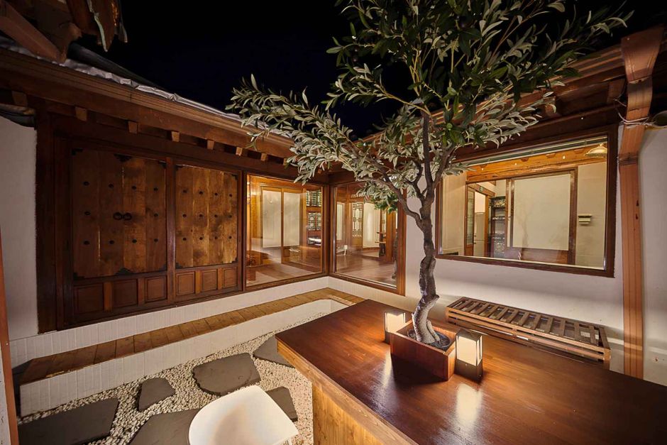 Evening Admission and Beautiful Hanok Buildings Near Seoul’s Five Royal ...