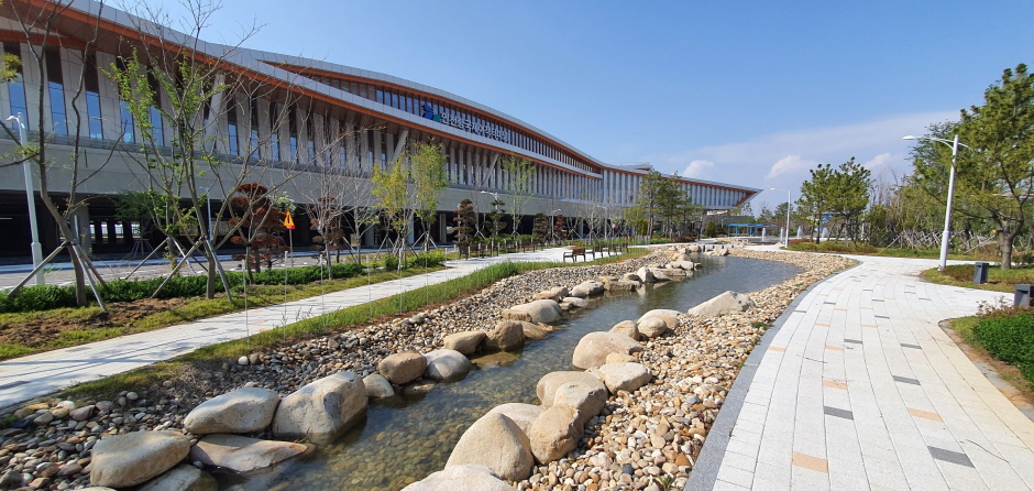 Incheon Port International Passenger Terminal (인천항 국제여객선터미널) : VISITKOREA