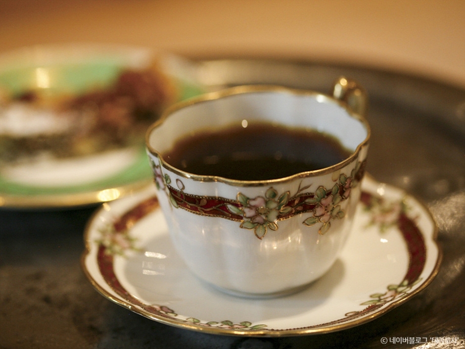 Terarosa Coffee (테라로사 커피공장) : VISITKOREA