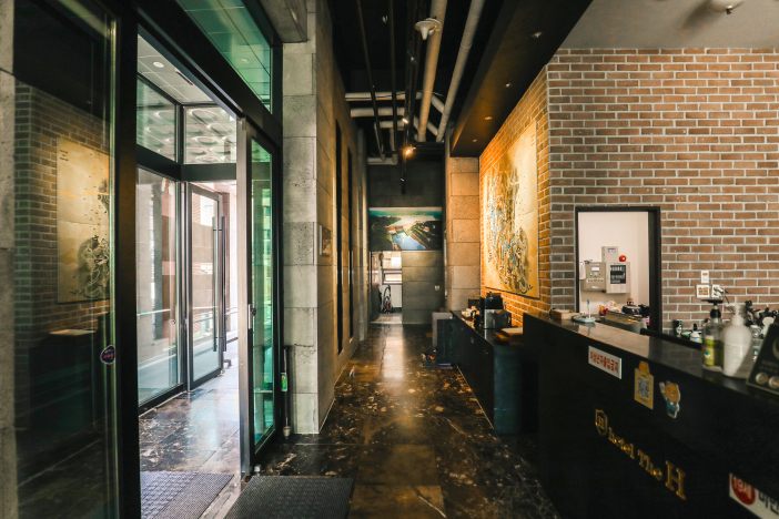 市中心的酒店度假，HOTEL THE H : VISITKOREA