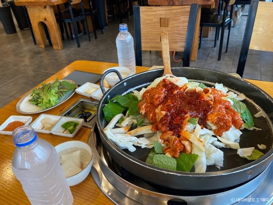 Chuncheon Myeongmul Dakgalbi (춘천명물닭갈비) : VISITKOREA