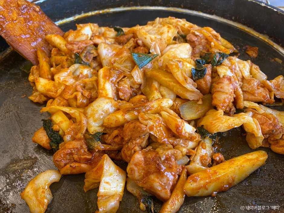 Chuncheon Myeongmul Dakgalbi (춘천명물닭갈비) : VISITKOREA