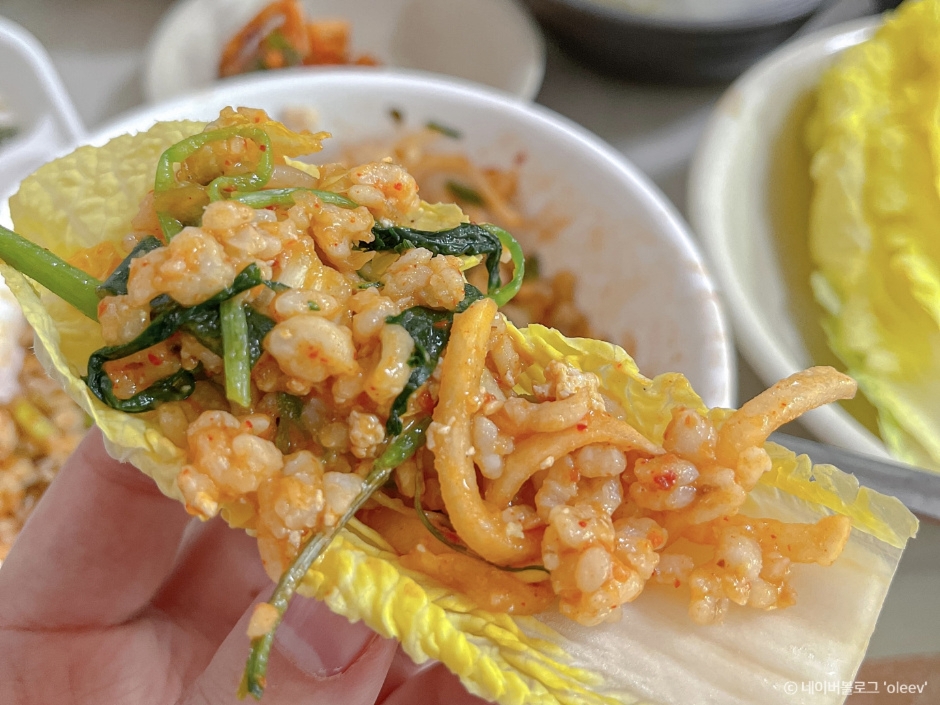 Jangneung Boribapjip (장릉보리밥집) : VISITKOREA